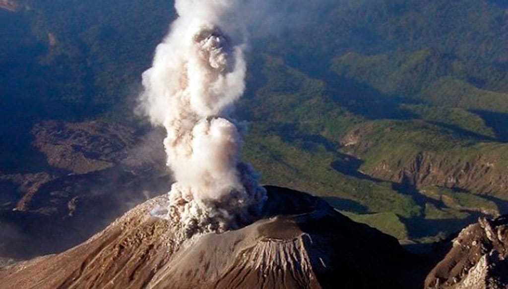 El volcán Hudson en alerta amarilla - Diario El Sureño