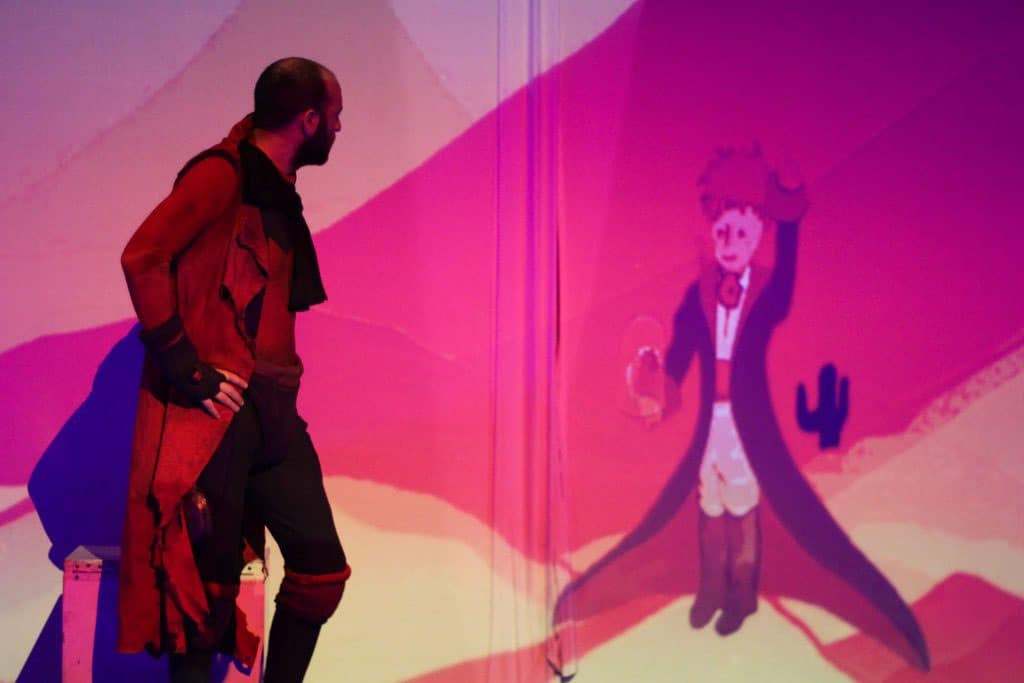 Llega la obra infantil “Fahrenheit: la otra historia” - Diario El Sureño