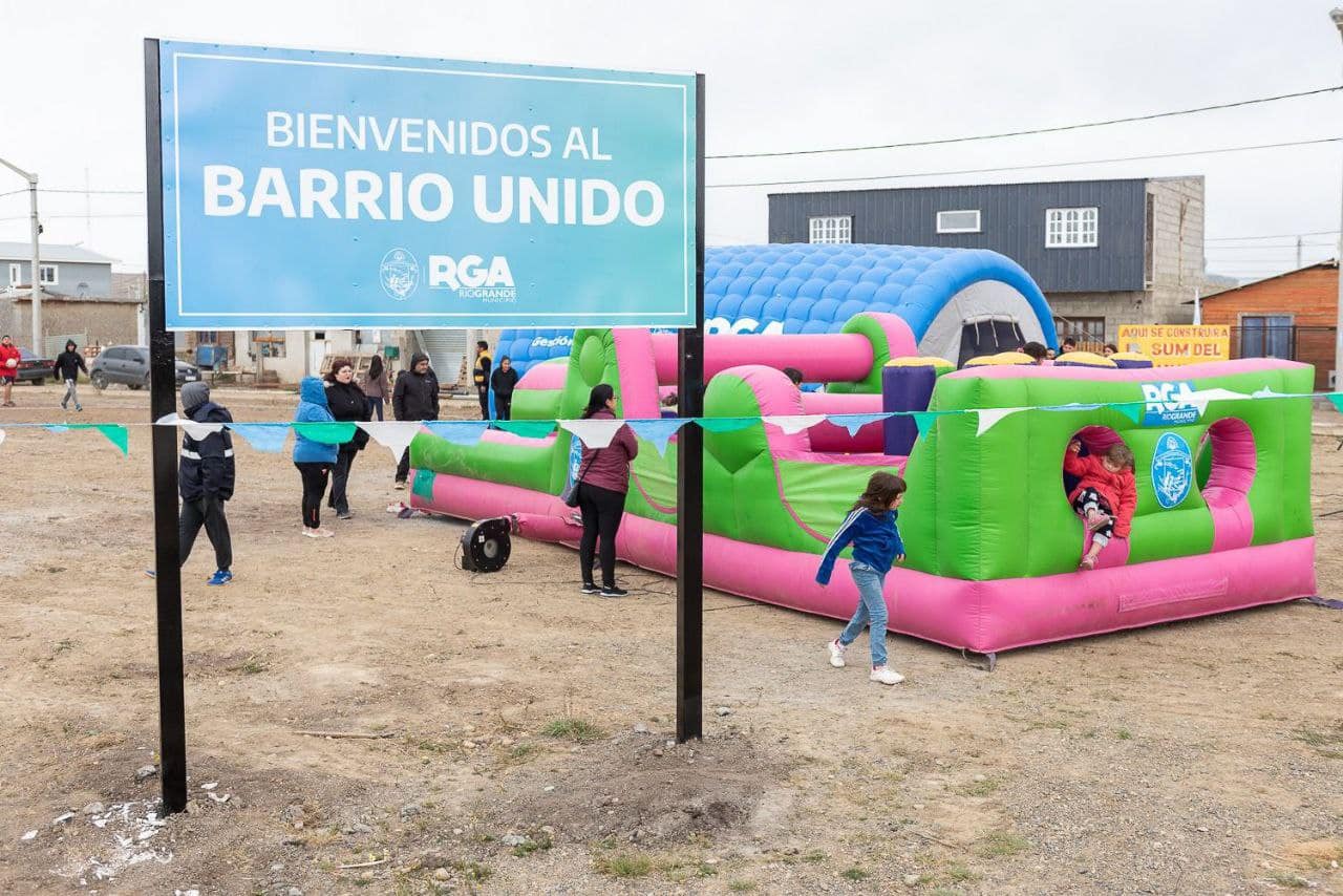 El Municipio acompañó al B° Unido en su 16° aniversario - Diario El Sureño