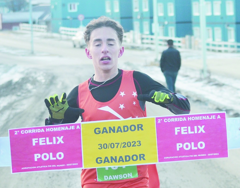 Ezequiel Dawson y Cindy Ríos, en el Homenaje a Polo - Diario El Sureño