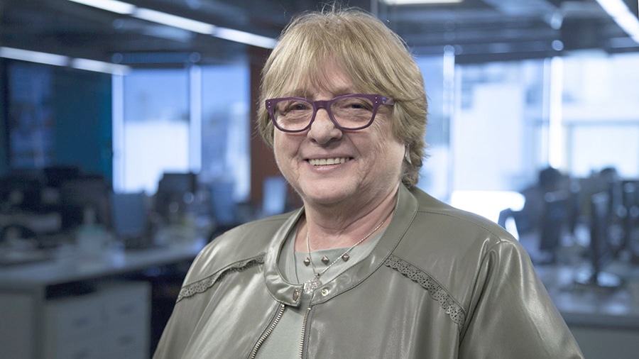 A los 75 años muere la escritora y periodista María Seoane - Diario El ...