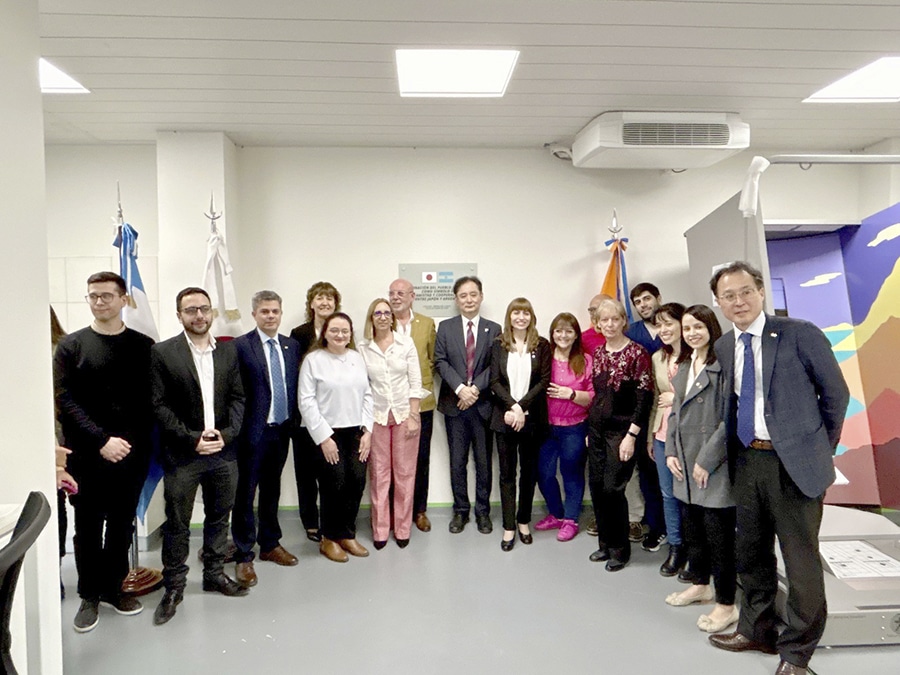 La Embajada de Japón y el Rotary Club Ushuaia, hermanados - Diario El ...