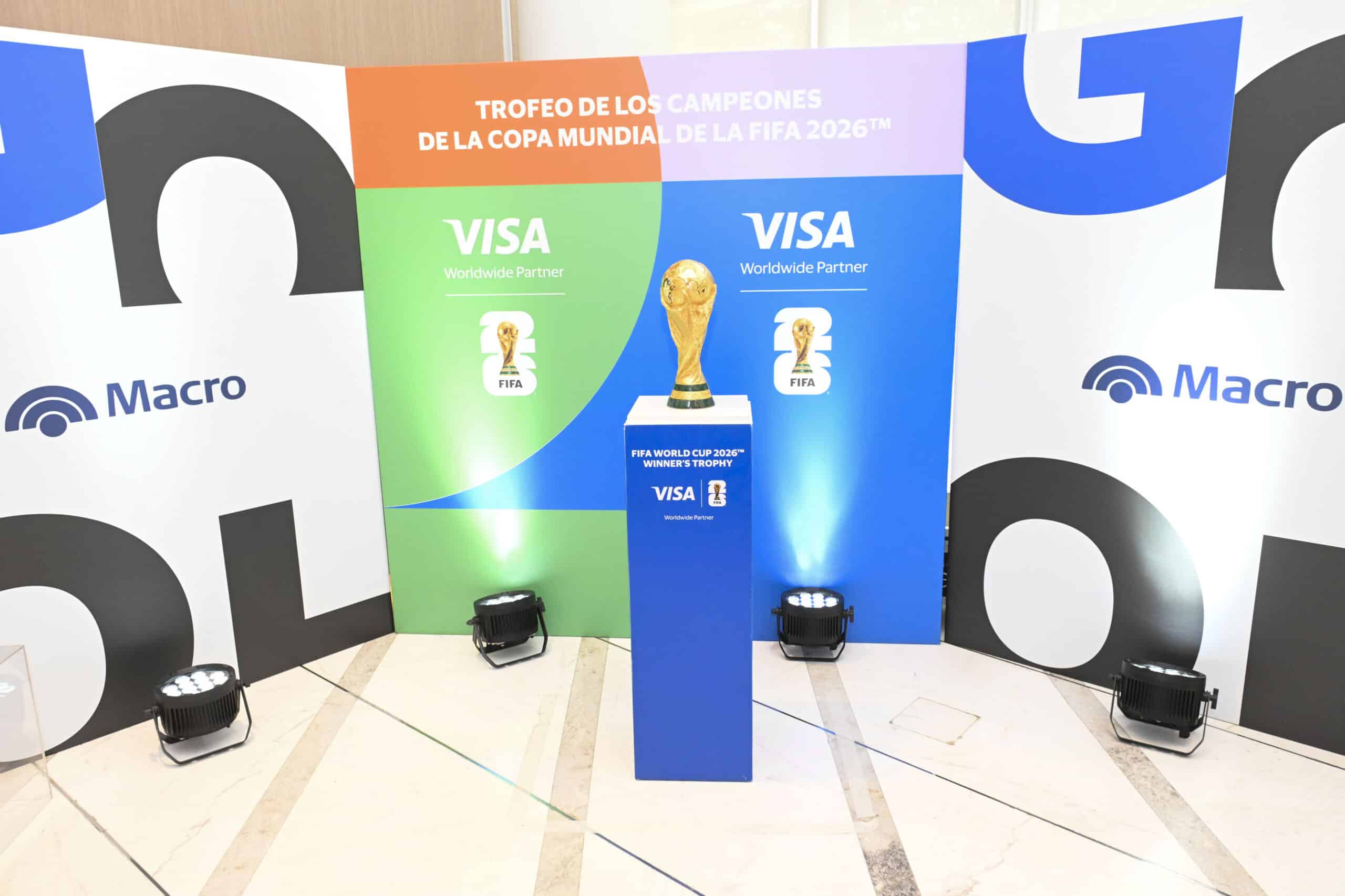 Visa y Banco Macro presentan el trofeo de la Copa Mundial de la FIFA ...