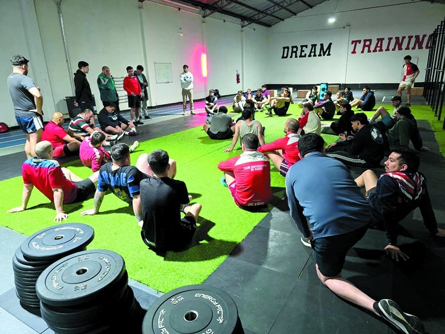 Universitario renovado, Keke Santoro y Nico Páez al frente - Diario El ...