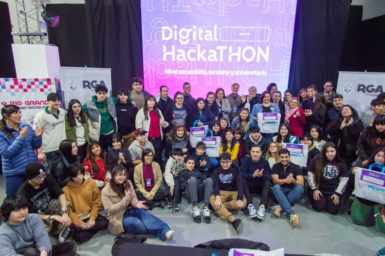 Digital Hackathon: "Es una apuesta para fortalecer la educación de nuestra ciudad" - Diario El ...